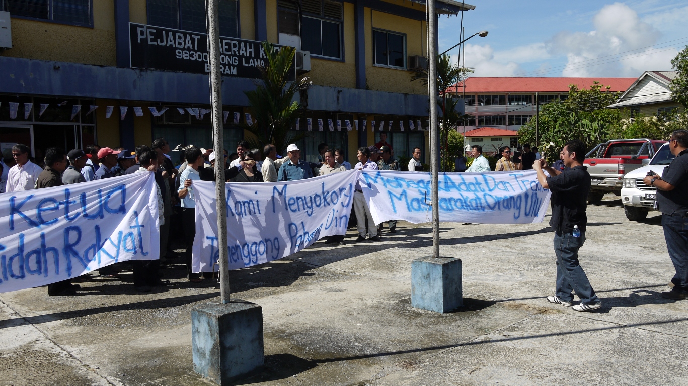 Baram Villagers Show Displeasure Towards Community Chiefs for ...
